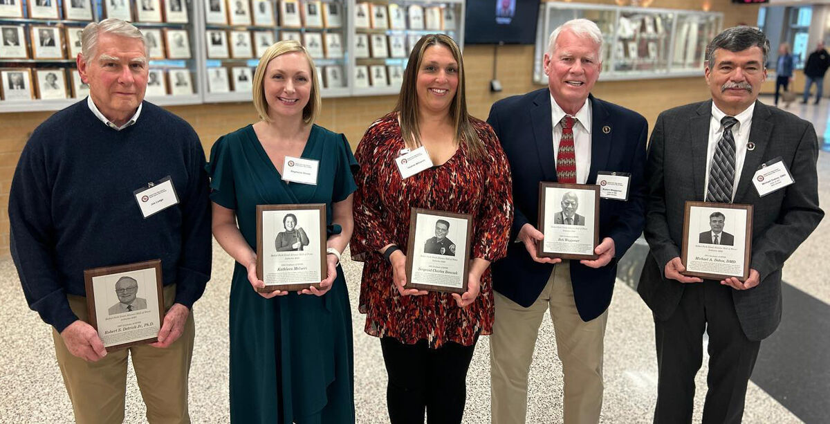 Bethel Park inducts five into alumni Hall of Fame - The Almanac